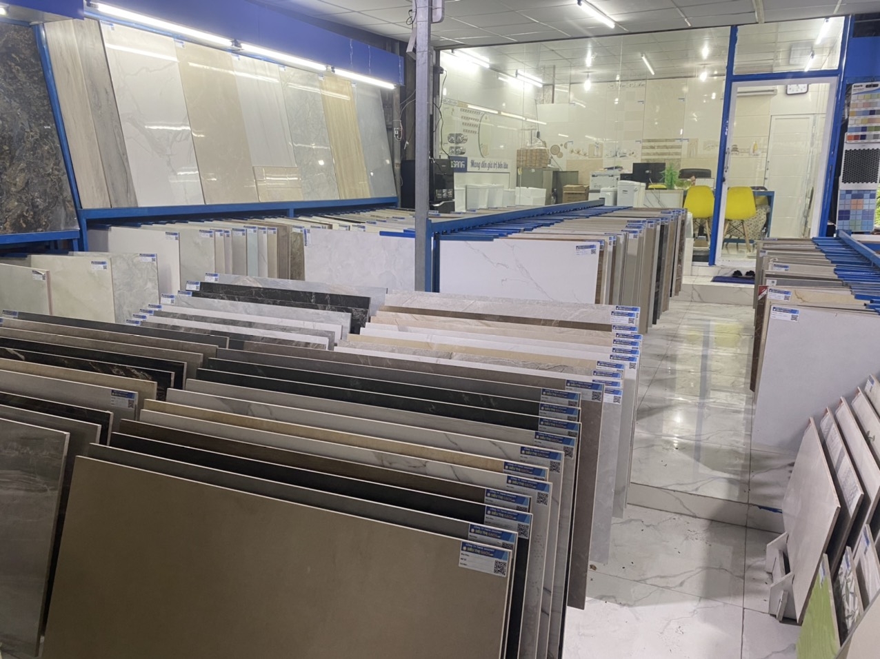 Gạch Lát Nền Nhà Kích Thước 80x80: Sự Lựa Chọn Hoàn Hảo Cho Không Gian Hiện Đại: